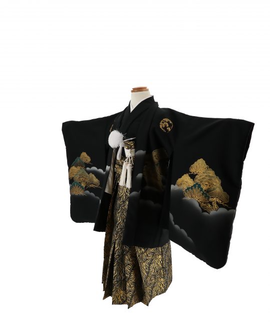 七五三の四つ身[5歳男の子用]黒 赤富士と金の松 袴/黒色に金の虎柄 No.162G｜着物レンタルのKANEMATA（カネマタ）